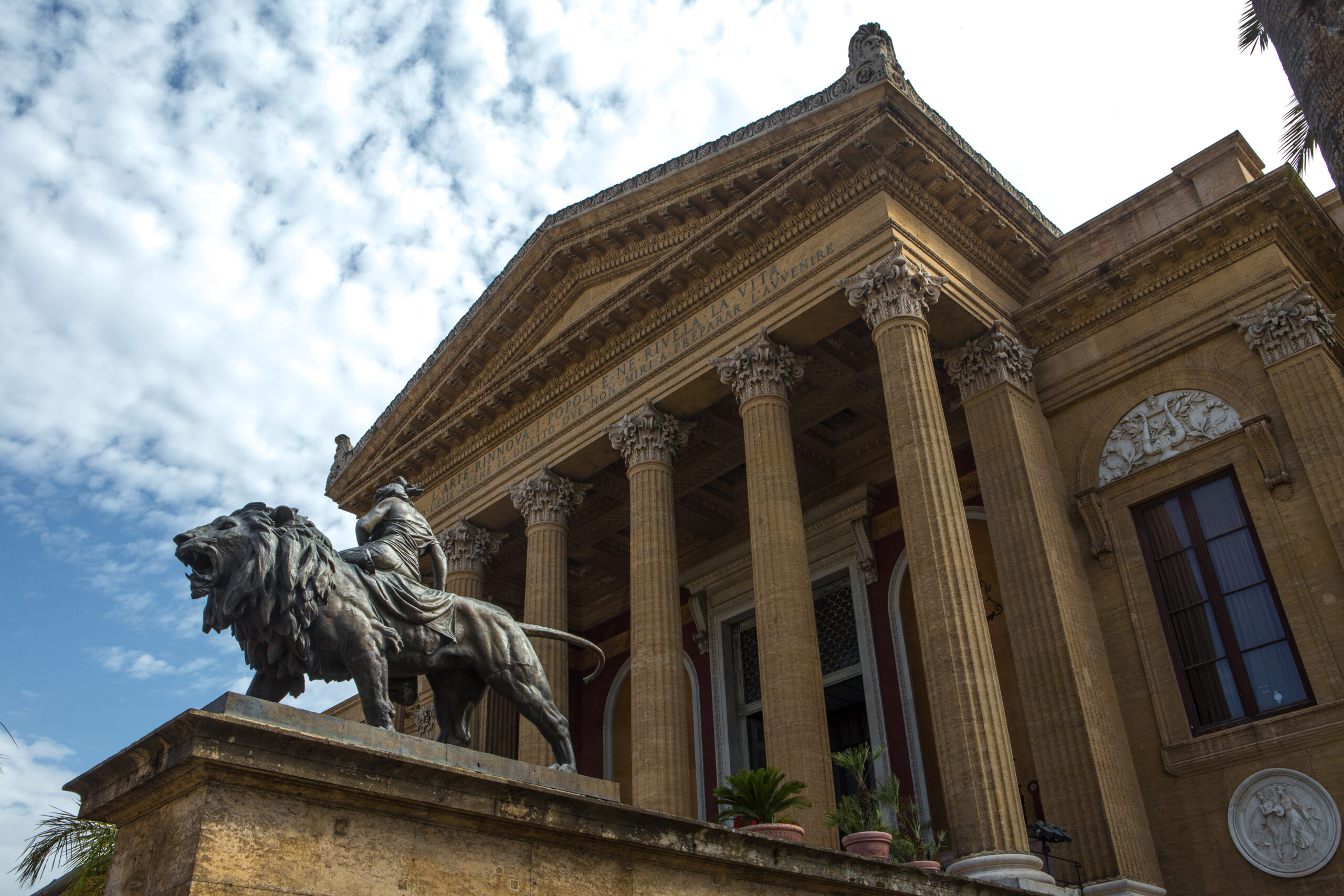 Accessibility at the Teatro Massimo - Teatro Massimo - Fondazione ...